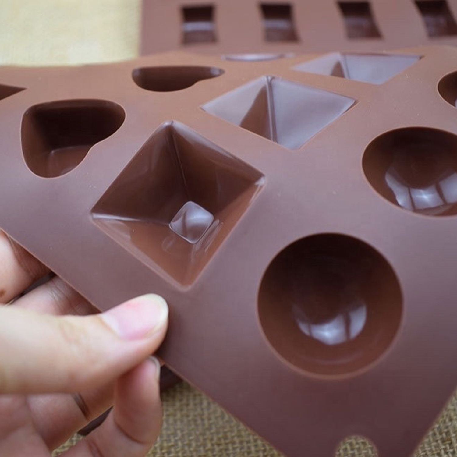 Quasar & Co. - Forma silicon pentru ciocolata, Quasar & Co., 30 matrite ...