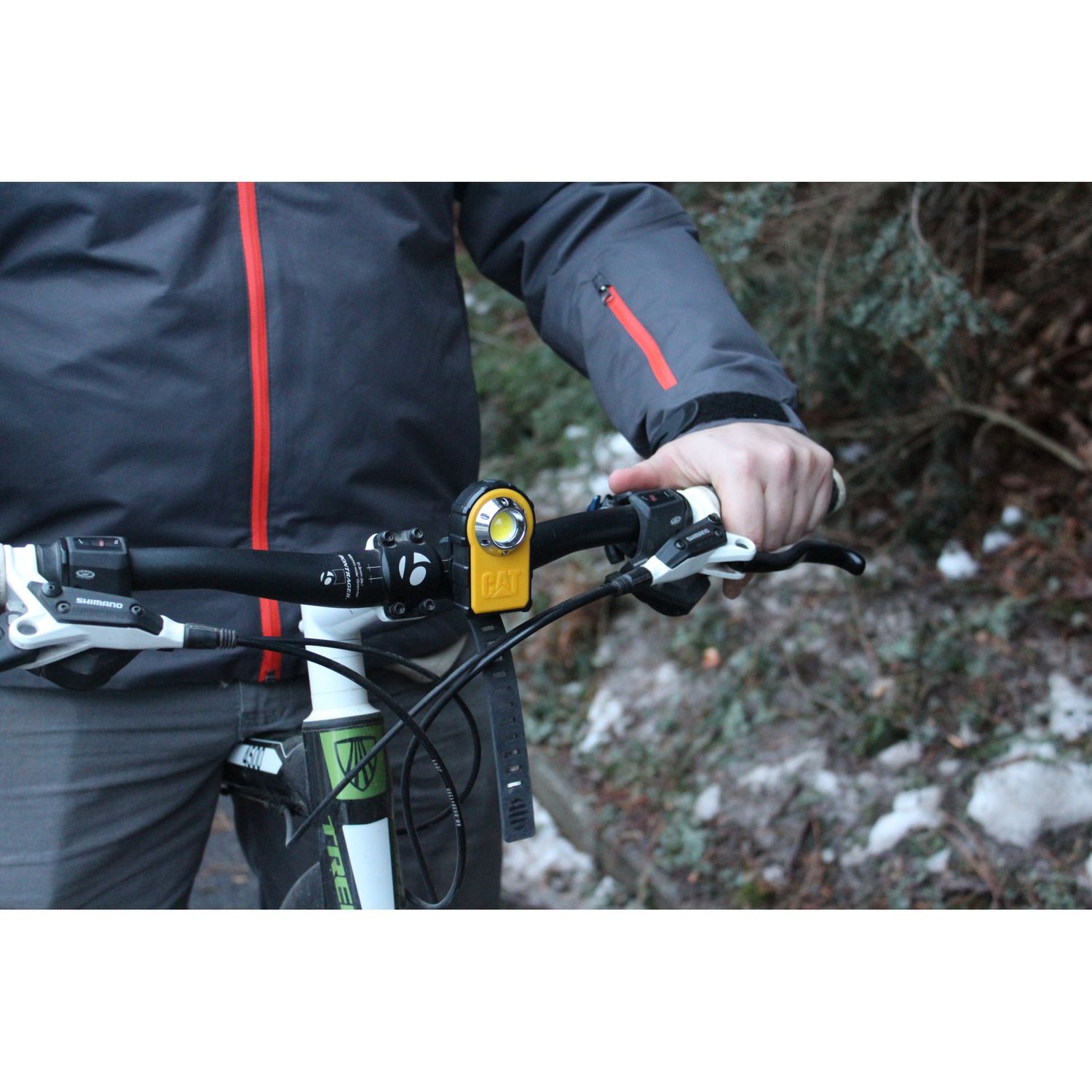 CAT - Lanterna CAT CT5130, 250 Lumeni, 25 m (Negru/Galben) - elefant.ro