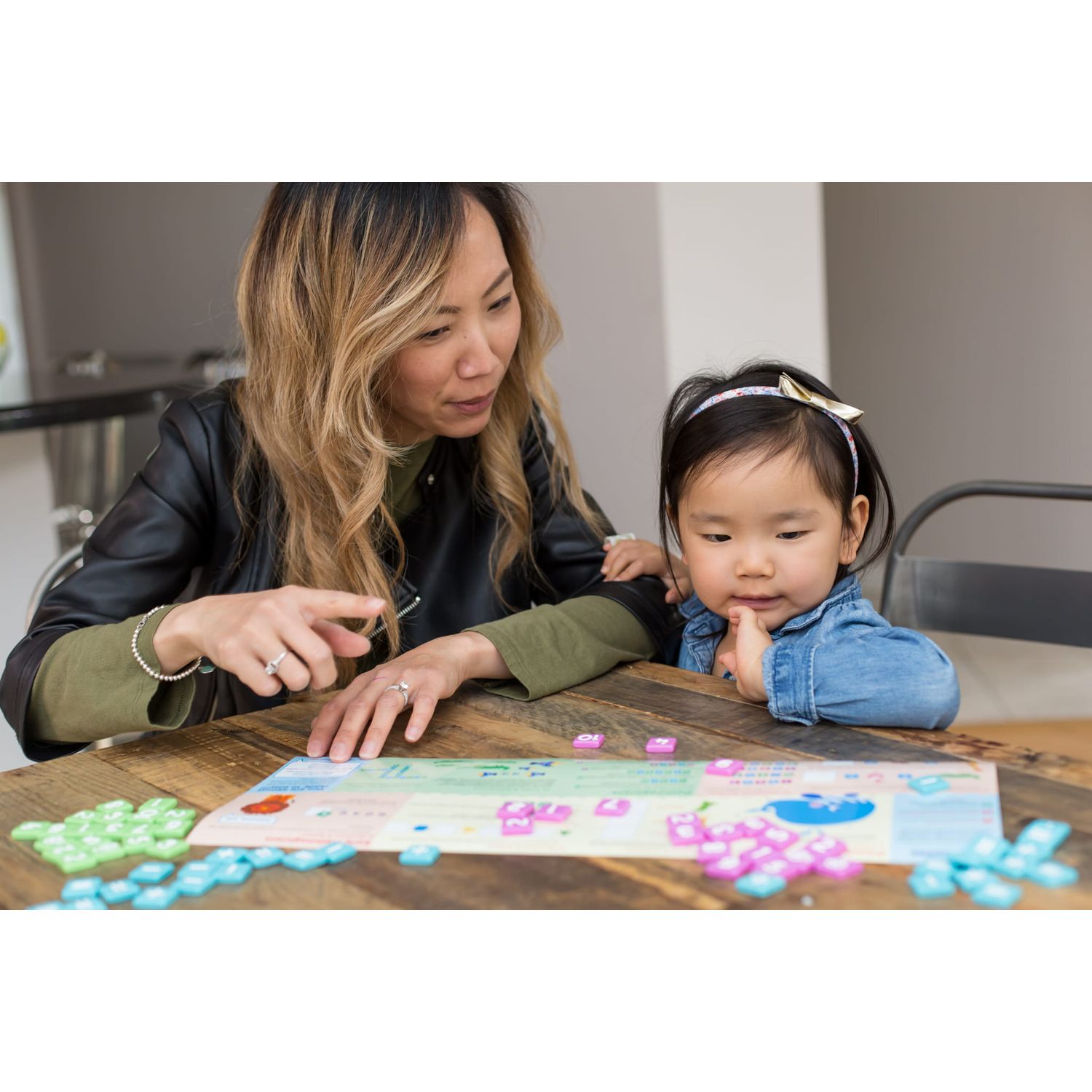 Mobi - Operatii matematice incrucisate Junior - Joc 86 piese - elefant.ro