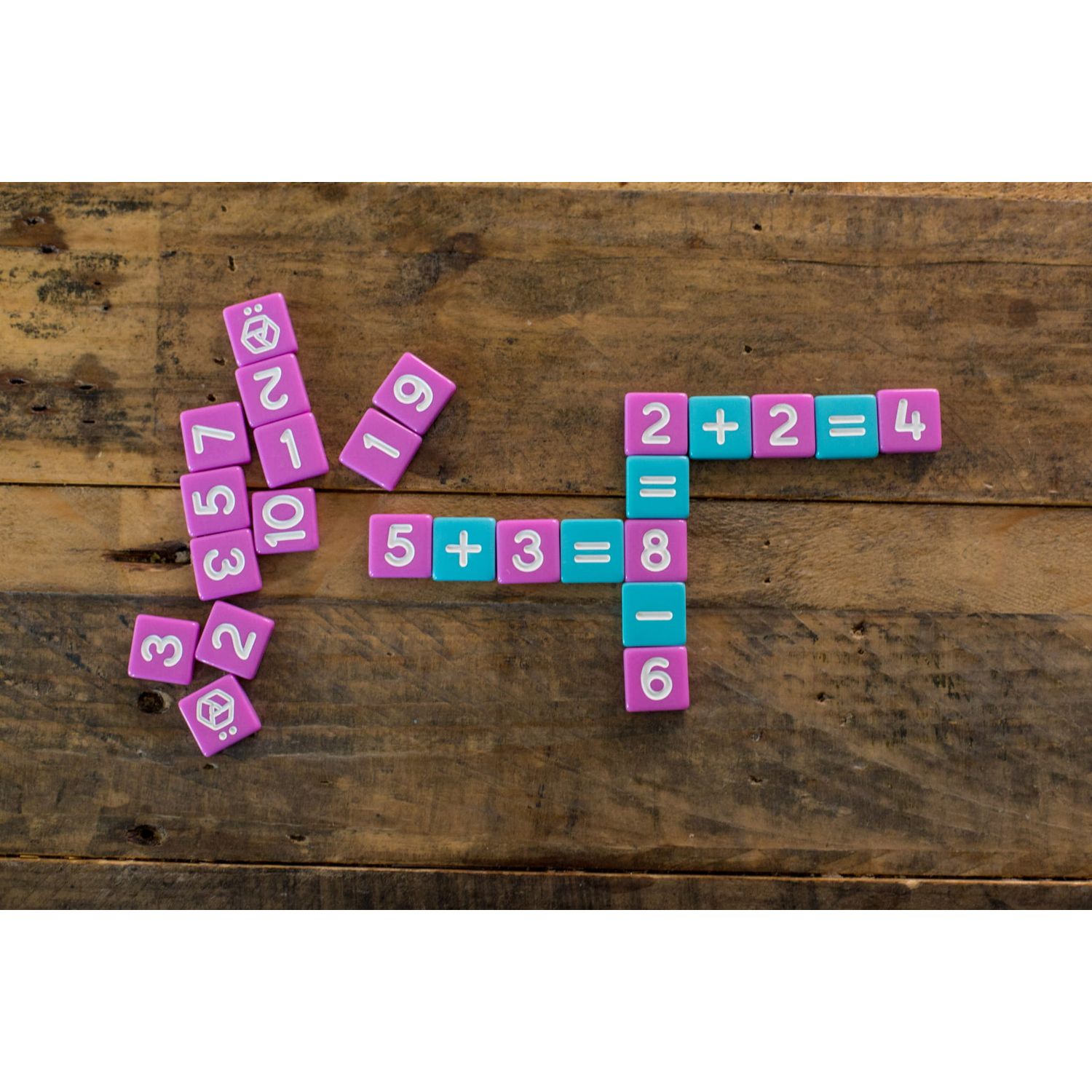 Mobi - Operatii matematice incrucisate Junior - Joc 86 piese - elefant.ro